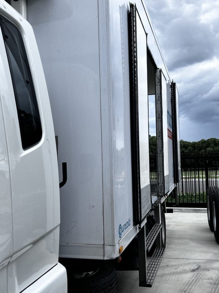 10 Pallet - XB03AT | Eurocold Refrigerated Trucks